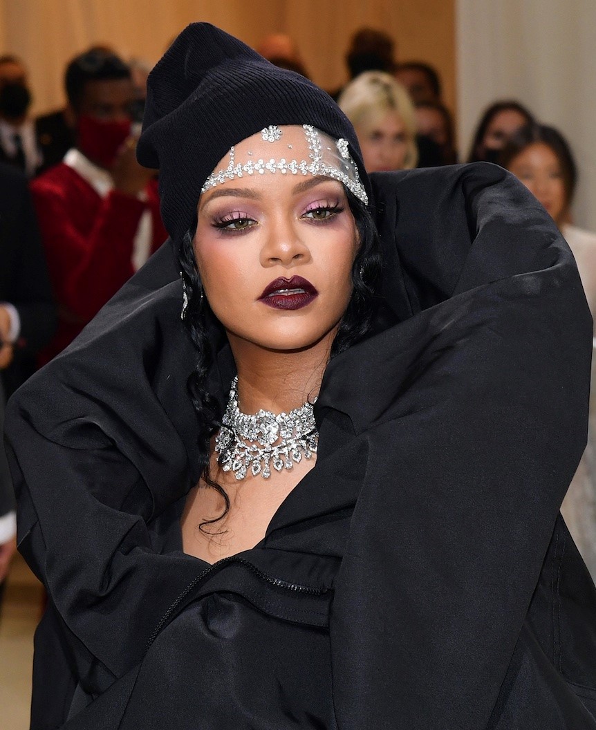 Beauty Breakdown: Makeup, Hair and Nail Looks from the 2021 Met Gala ...