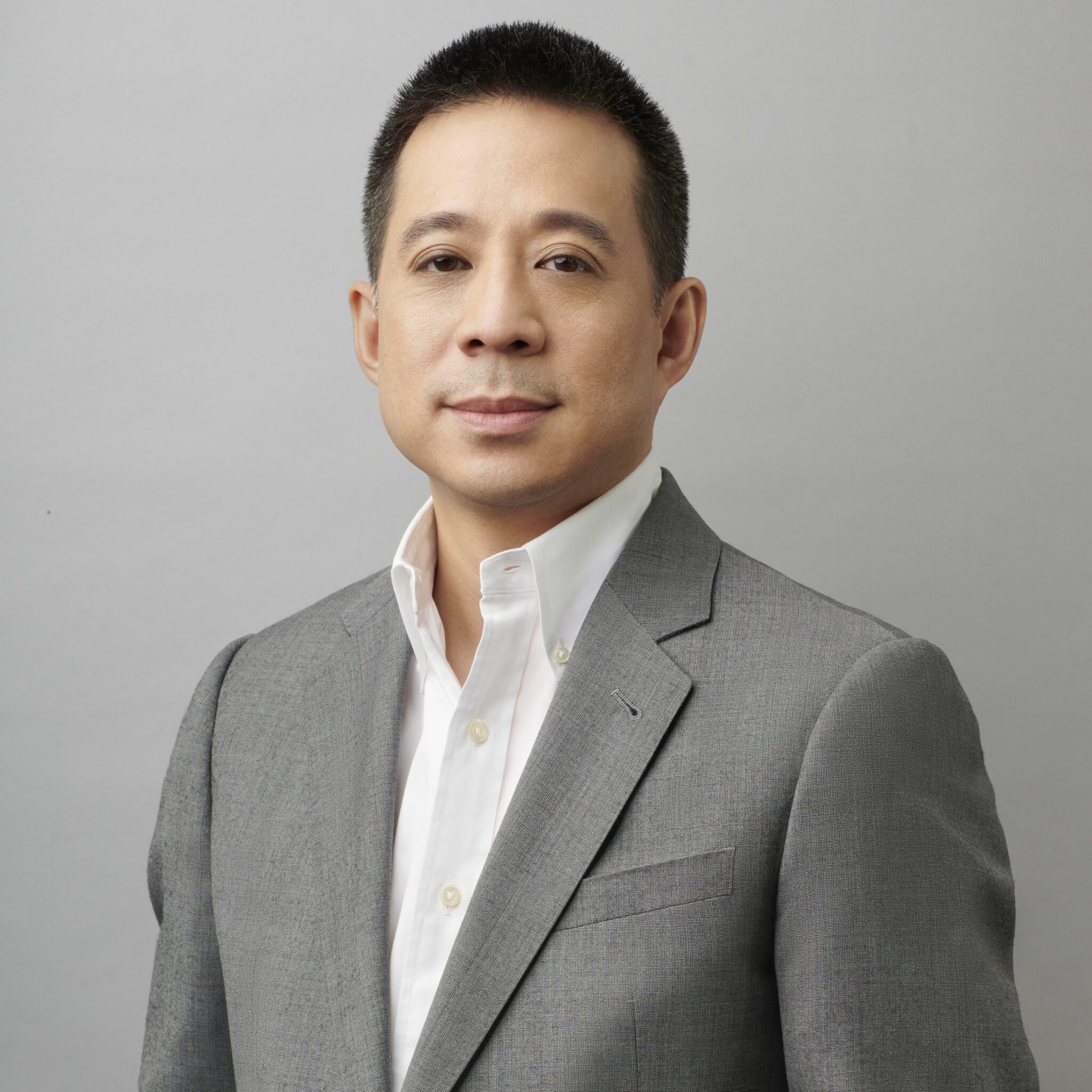 Ron Gee - Cosmetic Executive Women