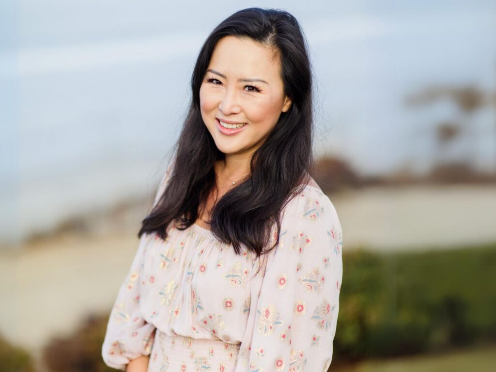 Avon’s Iconic Brochure Gets Digital Makeover - Cosmetic Executive Women